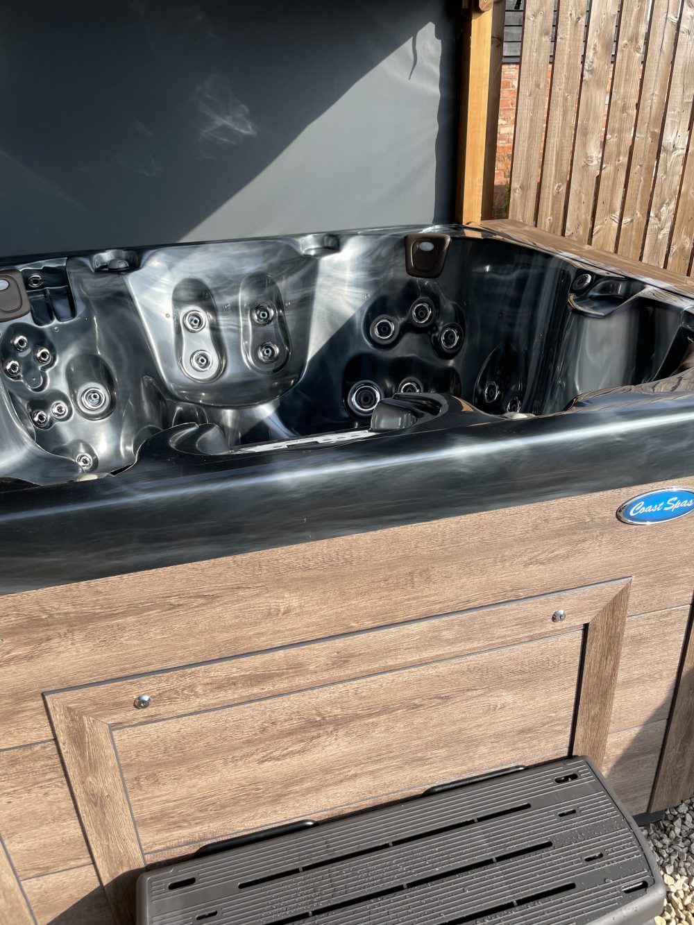 Coast Spas Zenith - Pre-Owned - Prestige Hot Tubs